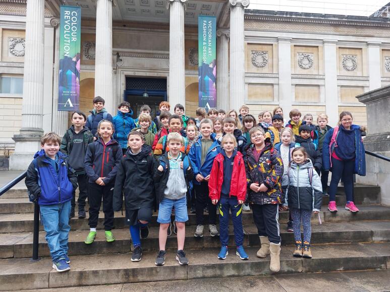 Y4 Story Museum - DOLPHIN news - Dolphin School